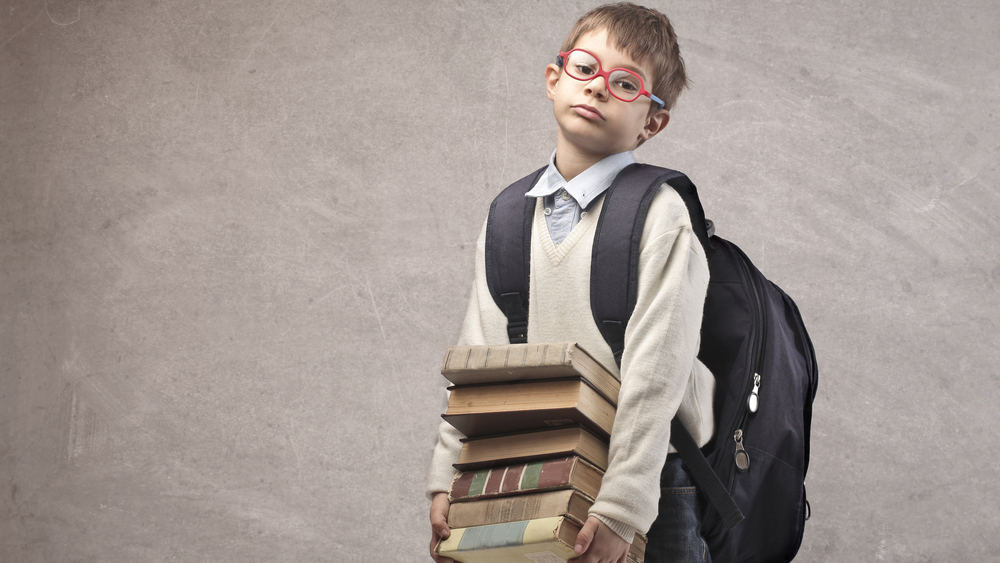 Mayo Clinic Minute: Beware the big backpack - Mayo Clinic News Network