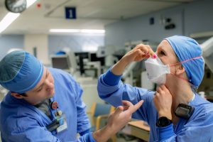 Treating skin irritations from wearing face masks - Mayo Clinic News ...