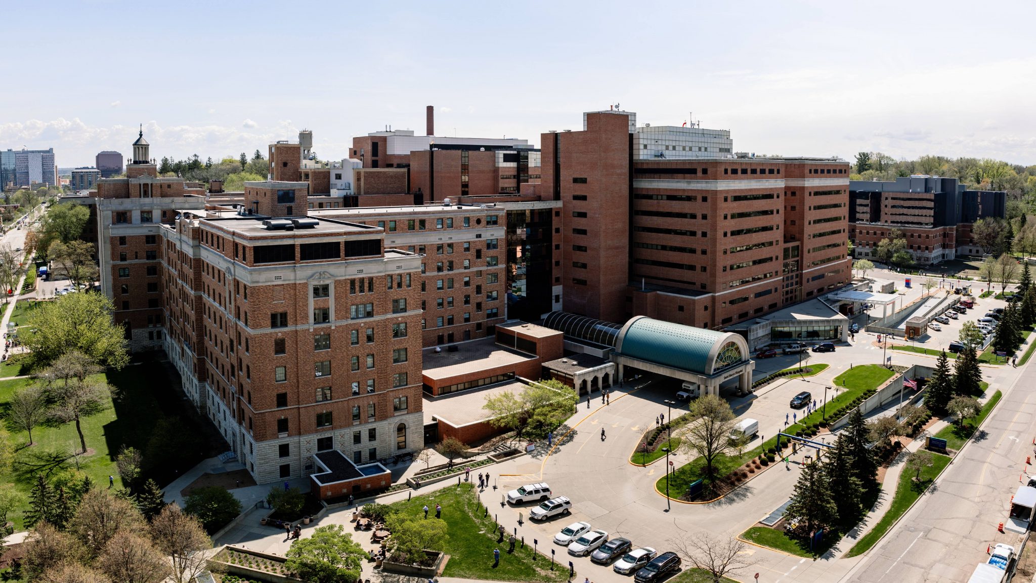 Mayo hospitals rank high in patient experience in latest Centers for ...