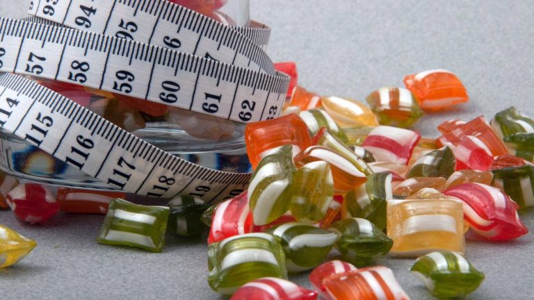 Weight gain over holiday season - tips to manage calories at parties ...