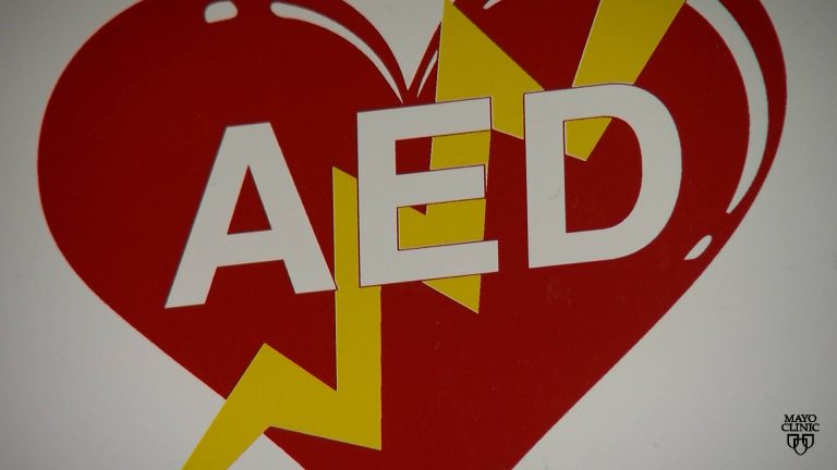 Automated external defibrillators: How to use an AED - Mayo Clinic News ...