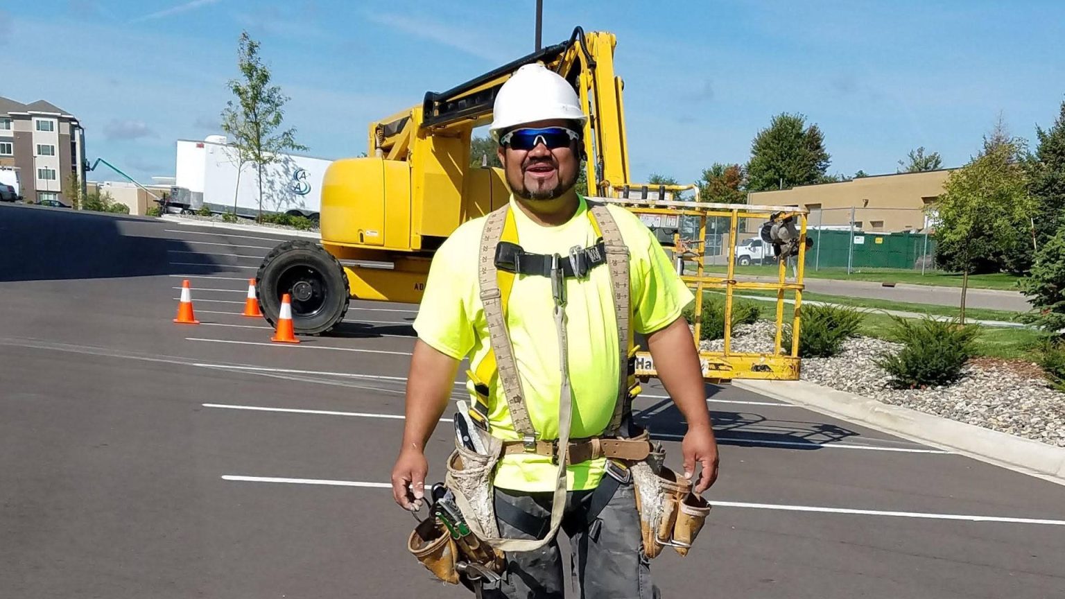 Construction worker rapidly loses ability to walk - Mayo Clinic ...