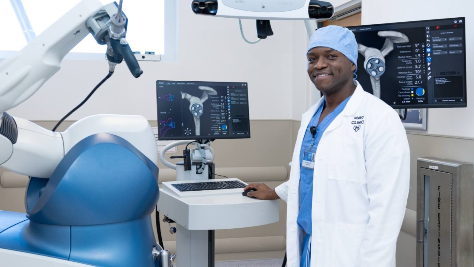 Mayo Clinic in Florida expands shoulder arthroplasty with robotics ...
